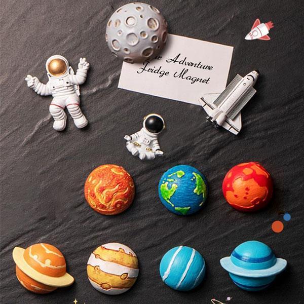 Astronaut Solar System Space Shuttle Fridge Magnets - GEEKYGET®