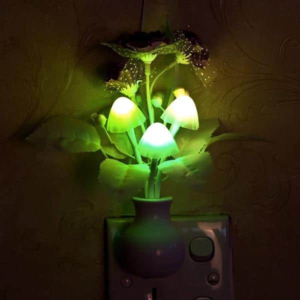 Mushroom Flower Color Changing Sensor Night Light - GEEKYGET